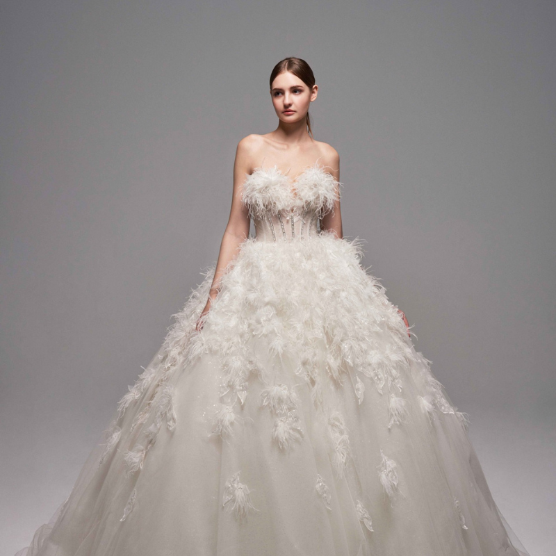 LinLi Wedding Boutique 林莉精品婚紗 手工婚紗 - 妳的優雅‧我的堅持